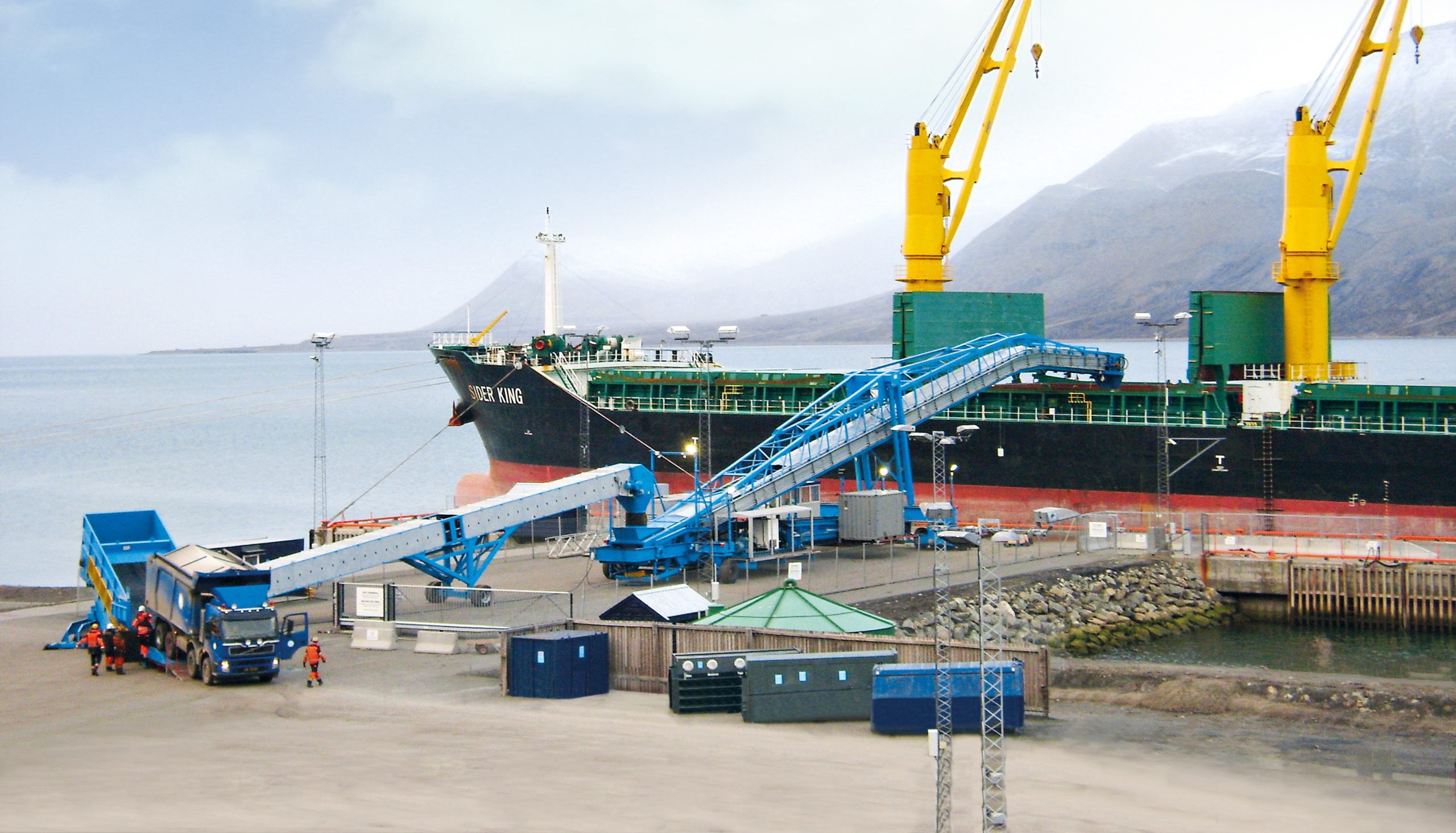 SAMSON Mobile Shiploader System for Narrow Quay - AUMUND Group