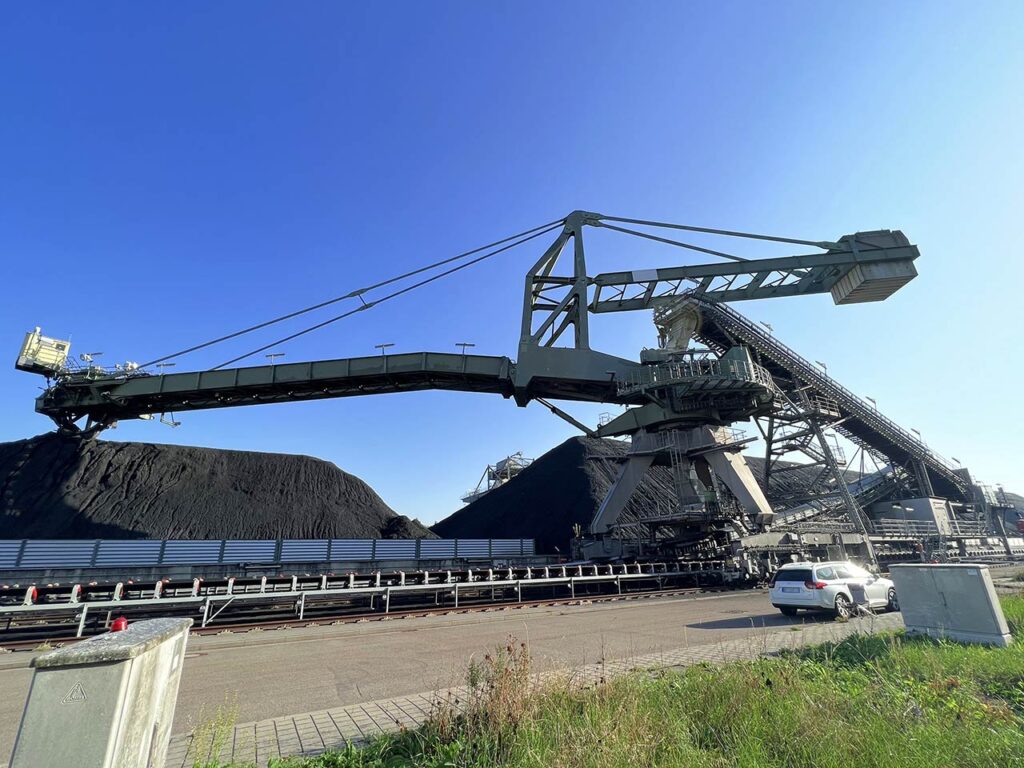 SCHADE tests bucket-wheel unit in a steam power plant - AUMUND Group