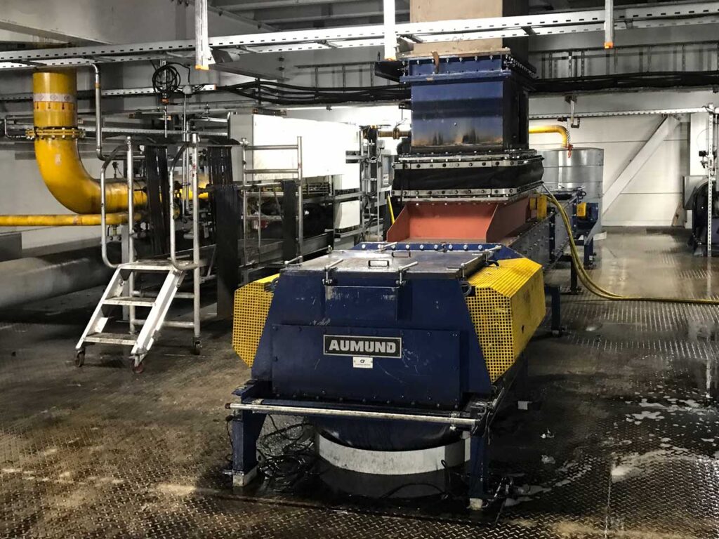 Conveyor retrofit during operation - AUMUND Group