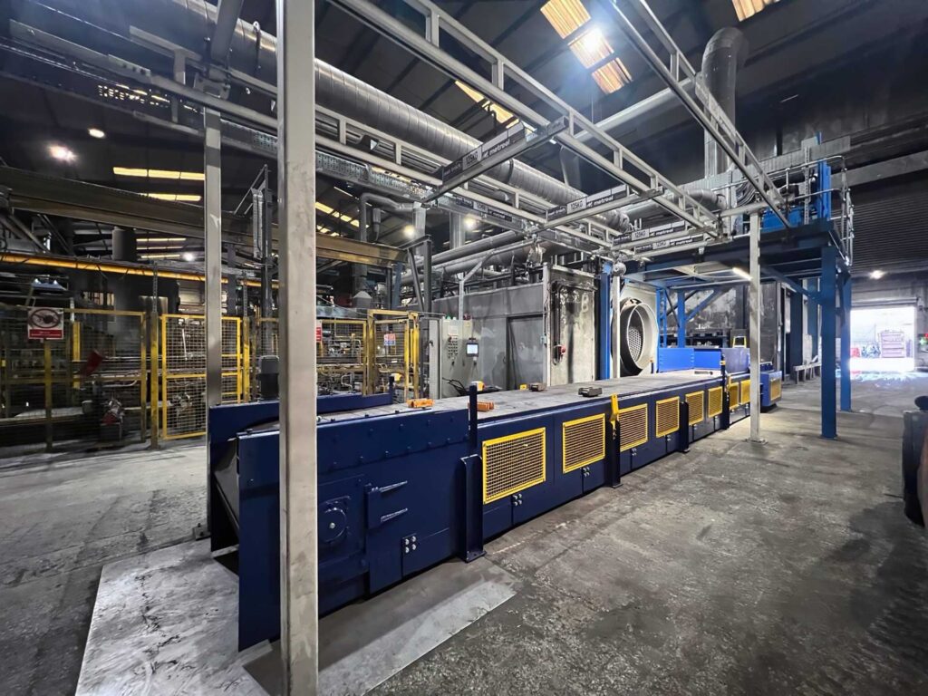 First AUMUND Flat Plate Conveyor in UK foundry - AUMUND Group